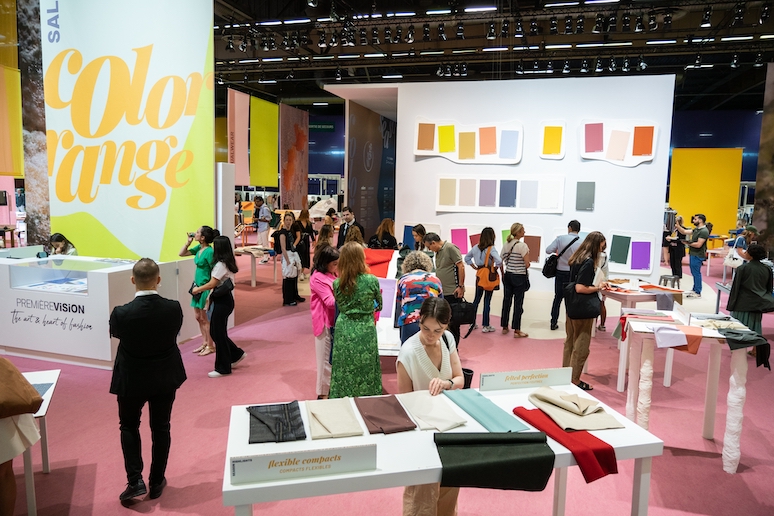 【2023秋冬 プルミエール ヴィジョン パリ】世界最高峰の生地展で注目すべき色と素材は? | アパレルウェブ：アパレル・ファッション業界情報サイト